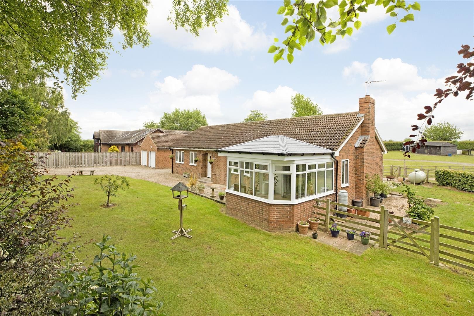 High Moor Lodge, Langthorpe, York | GSC Grays | Rural Land & Property ...
